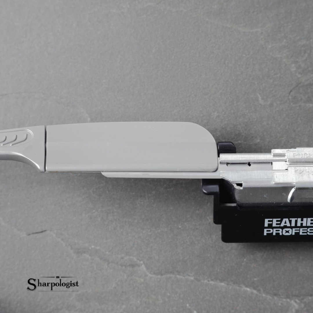 Shavette Vs. Safety Razor: How Do They Compare? - Sharpologist