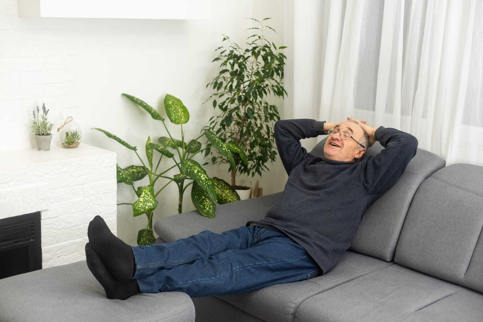 A Senior’s Guide to Healthy Skin - Sharpologist